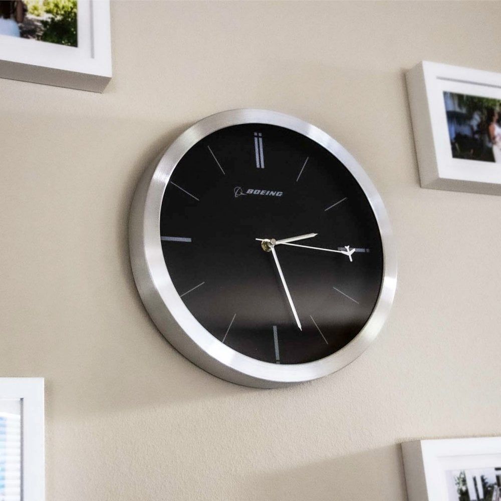 Boeing Rotating Plane Clock