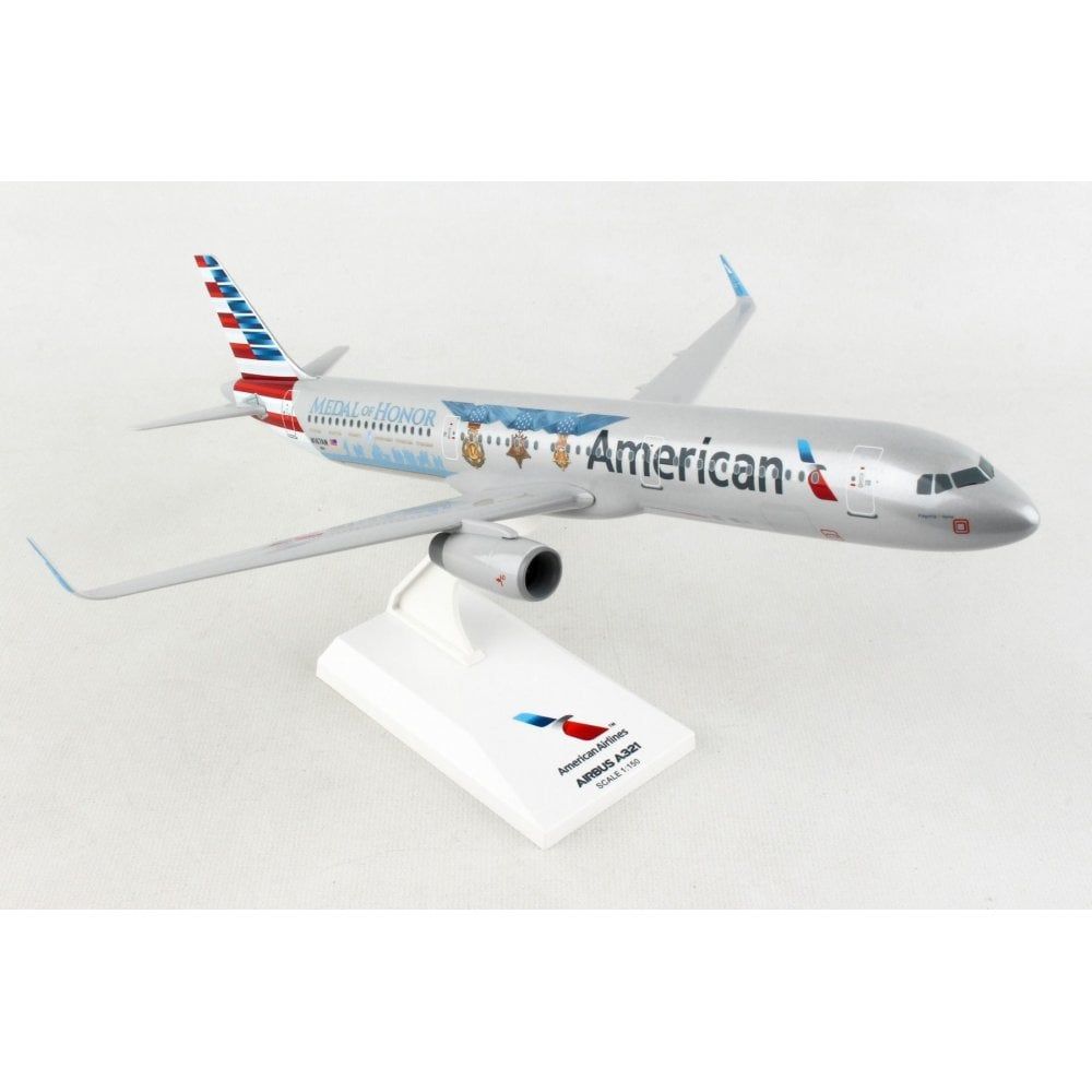 Skymarks American Airlines A321 Medal Of Honor Plastic Model - Scale 1:150