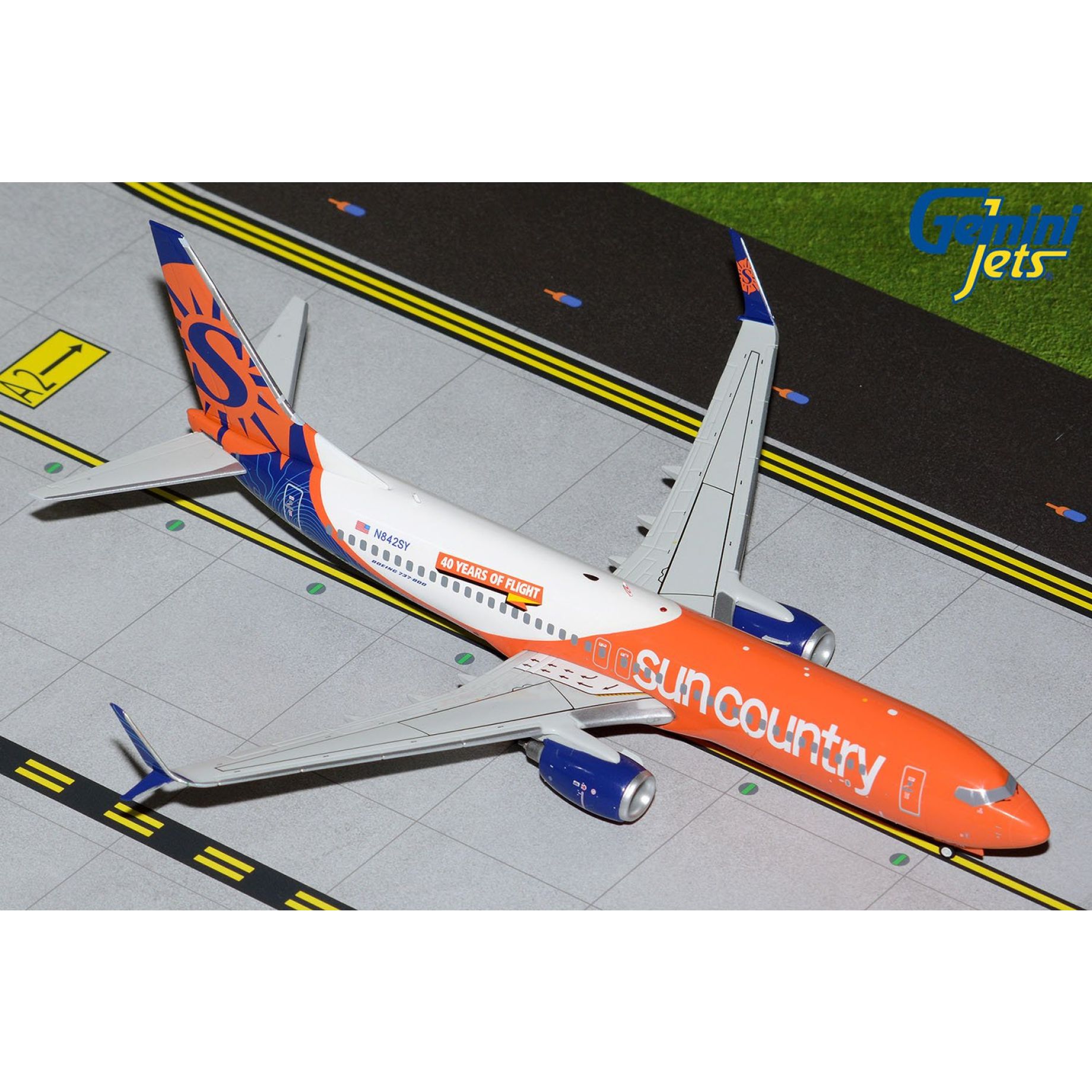 Gemini Jets Sun Country Boeing 737-800S Diecast - N842SY - 1/200