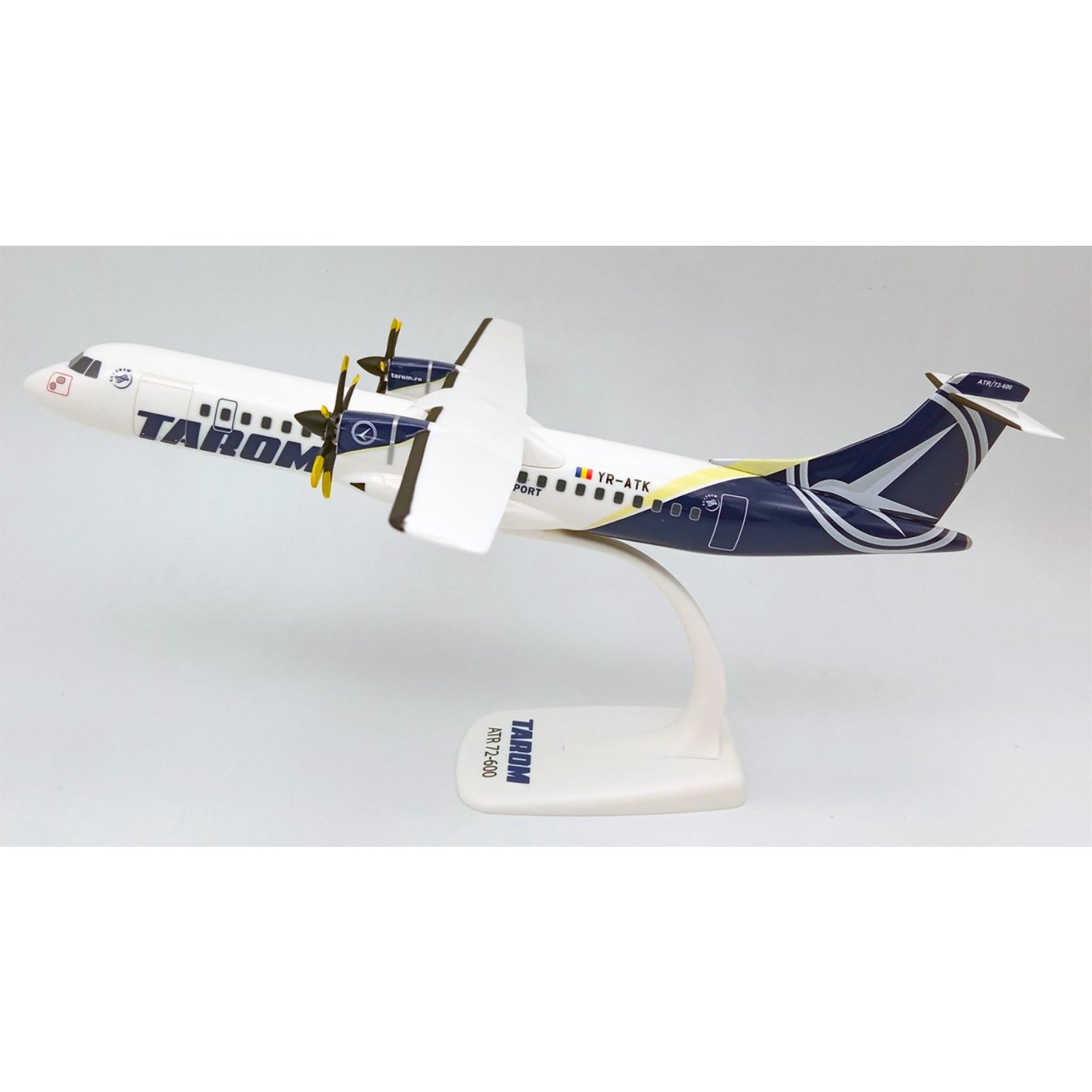 Tarom Air ATR-72 Plastic Model - Scale 1:100