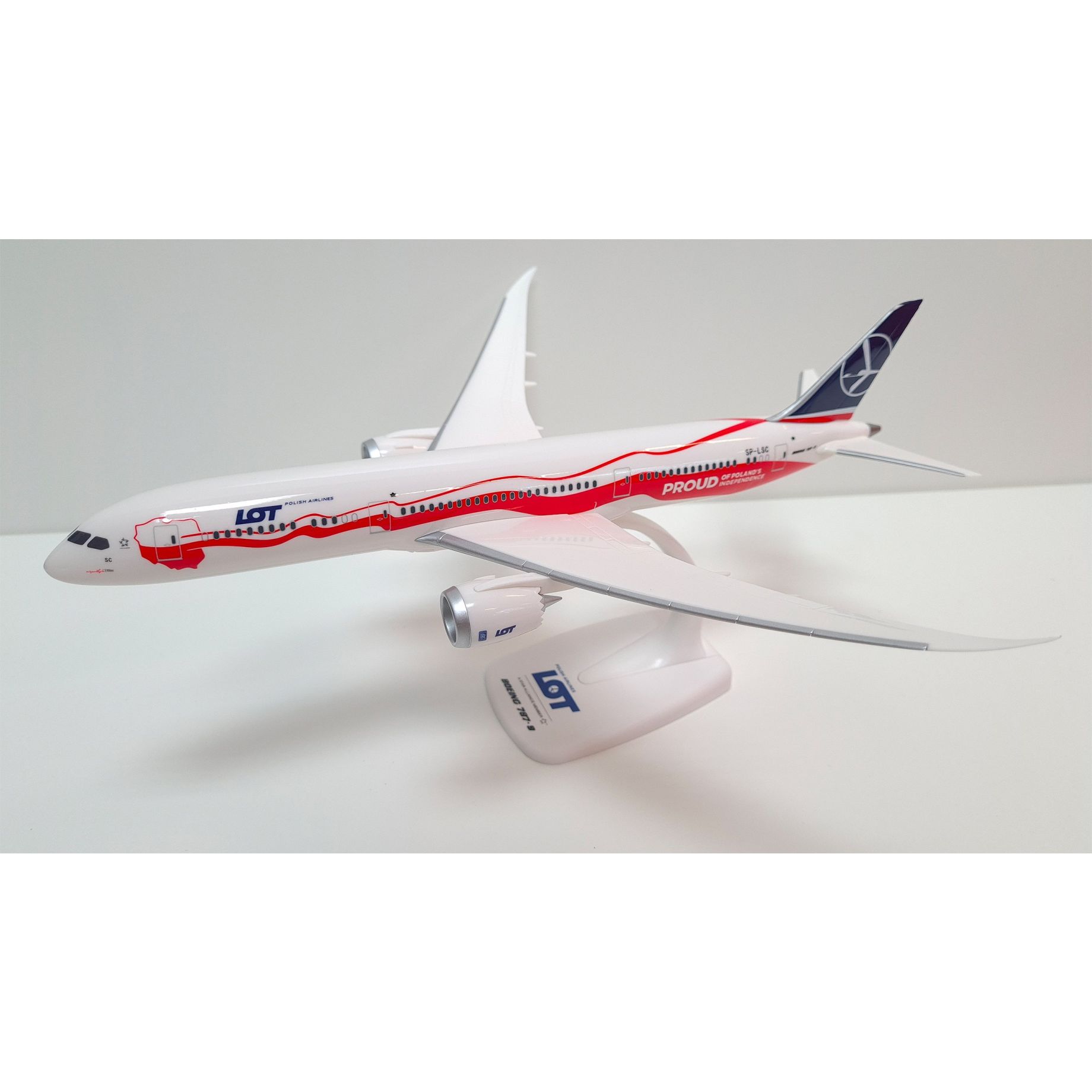 PPC Holland LOT Polish B787-9 Proud of Polands Independence - Plastic ...