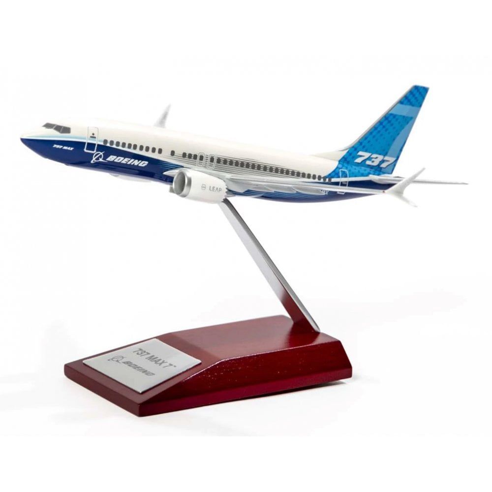 Boeing 737 Max 7 Plastic Model - Scale 1:200